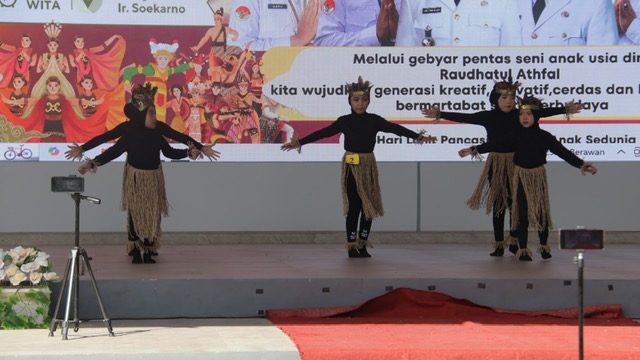 Tampilkan Bakat Dan Kreativitas Sejak Usia Dini, Gebyar Pentas Seni ...